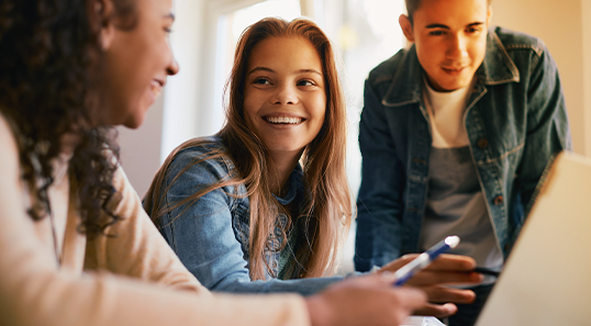 Aprova Total. A mais completa Plataforma de Estudos para o Enem e Vestibular.